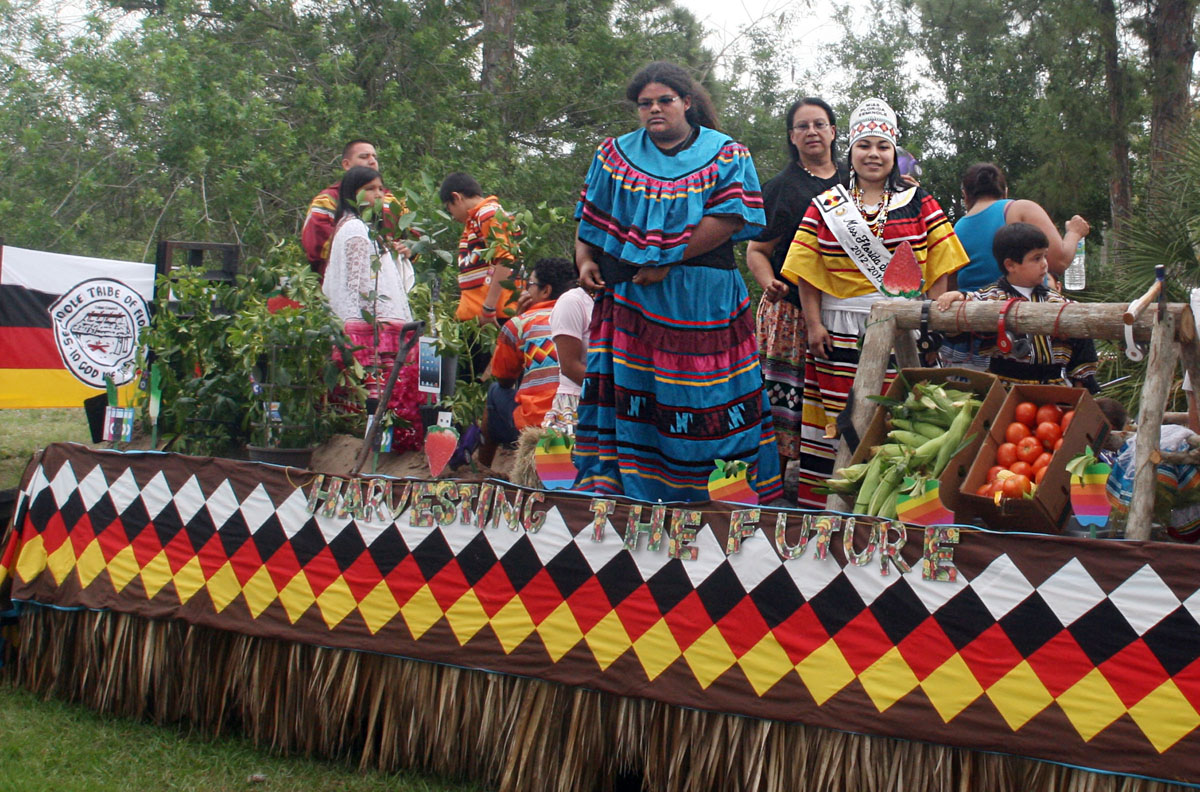 Tribe takes first place in Immokalee float competition • The Seminole ...
