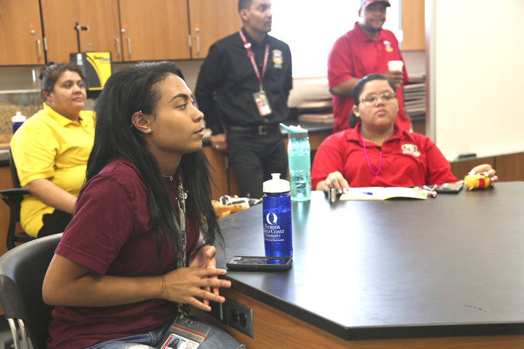 Strong turnout by high schoolers for FGCU tour • The Seminole Tribune