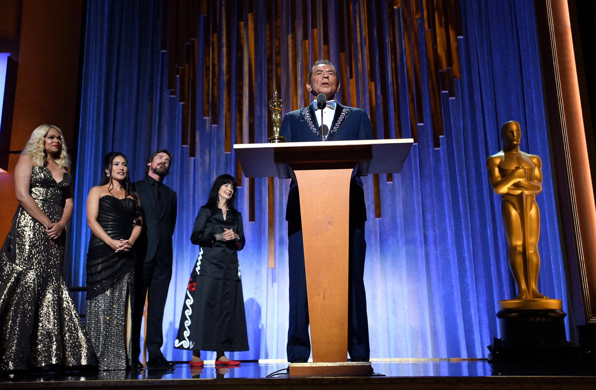 Wes Studi becomes first Native American to receive Academy Award • The ...
