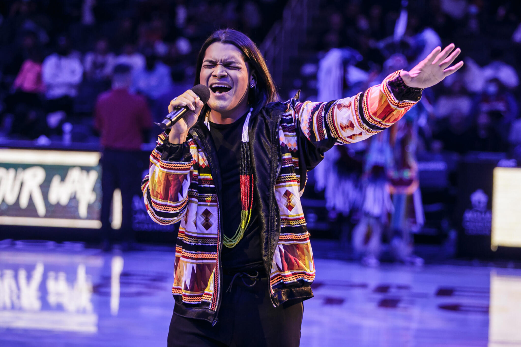 'Dream' performance for Battiest brothers at NBA game in Los Angeles ...