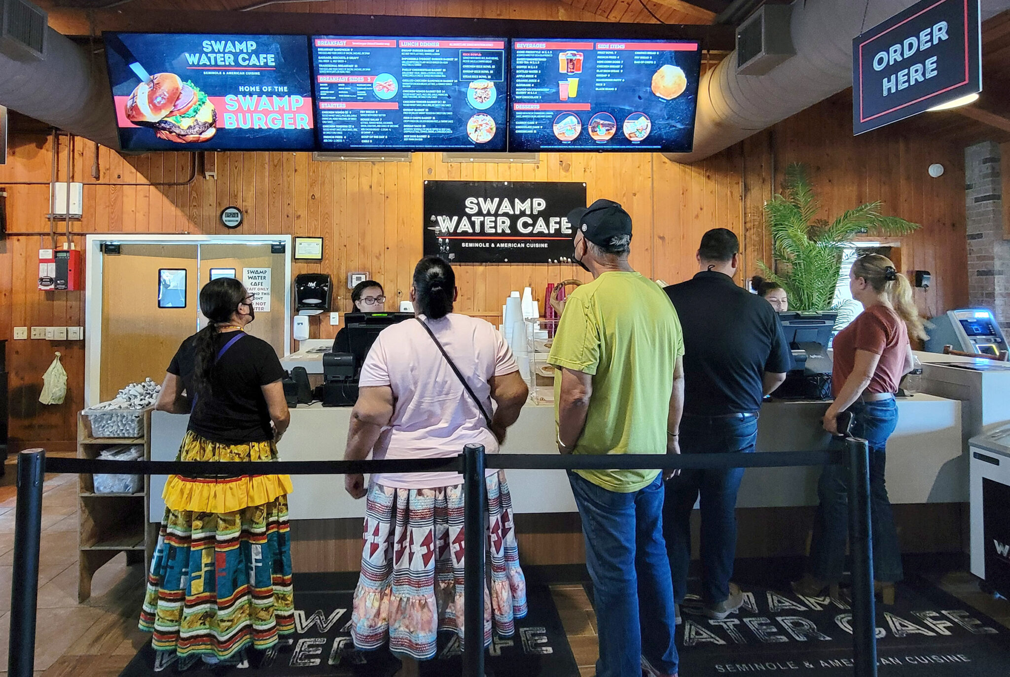 Swamp Water Cafe reopens with new look • The Seminole Tribune